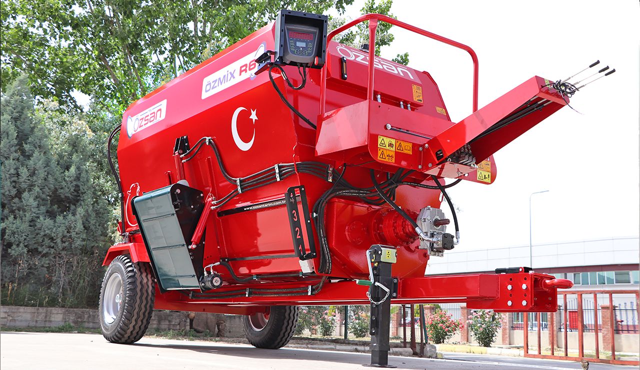 Double Horizontal Auger Feed Mixer R6 - Intermix