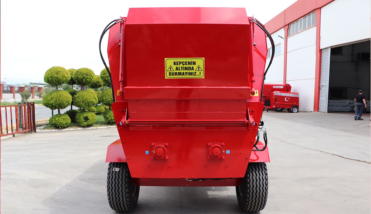 Double Horizontal Auger Feed Mixer R8 - Intermix