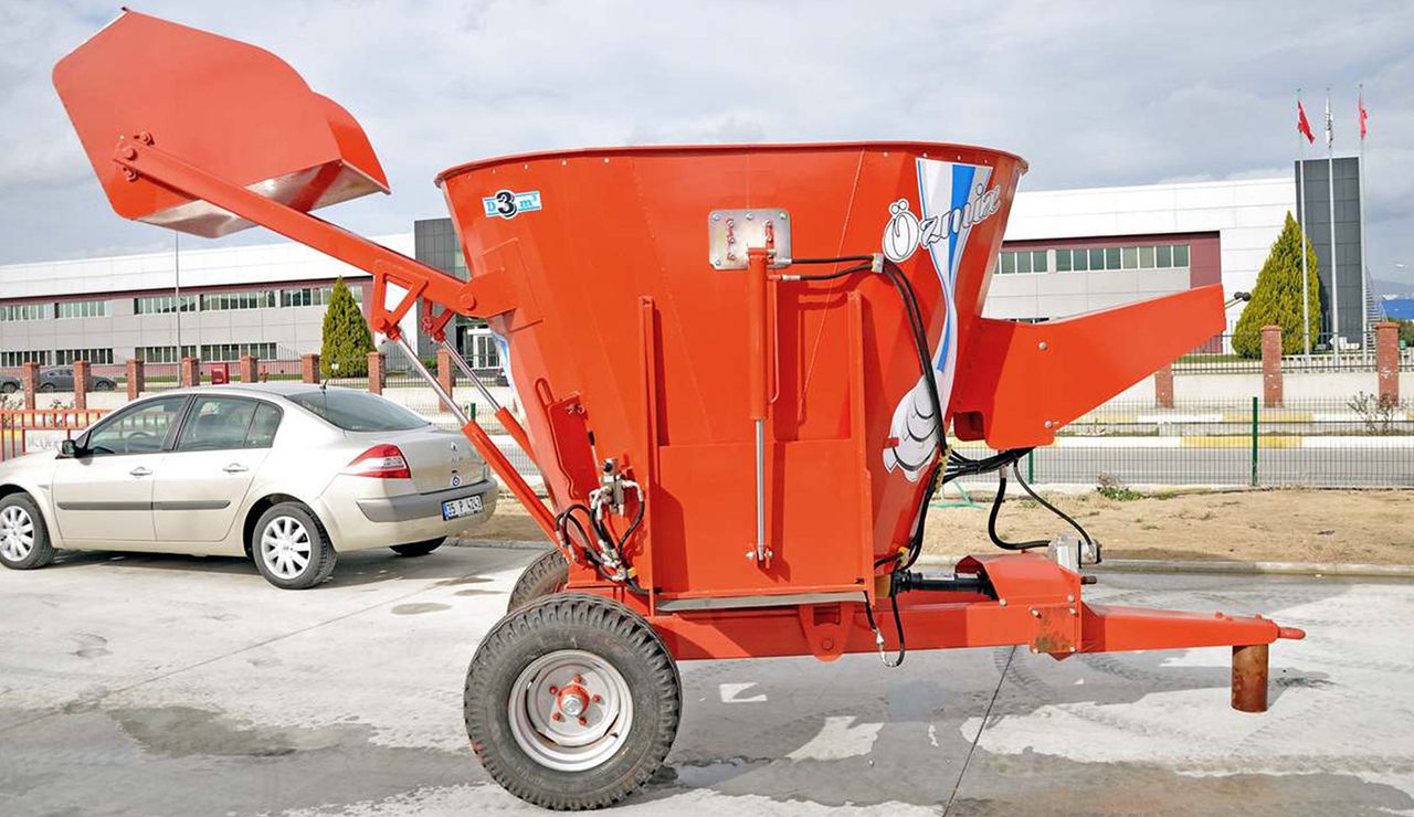 Vertical Auger Feed Mixer D3 - Intermix