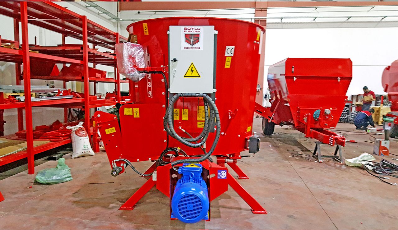Vertical Auger Feed Mixer D4 - Intermix